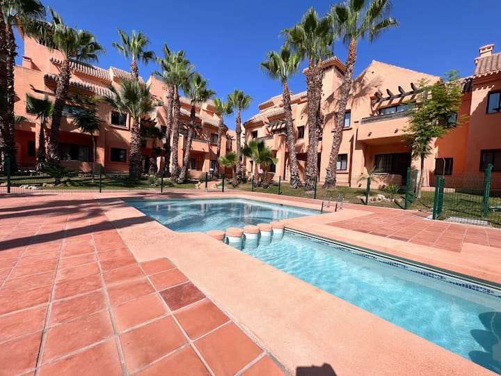 Modern  2 Bedroom Beachside Apartment  Nr72 - Los Alcázares