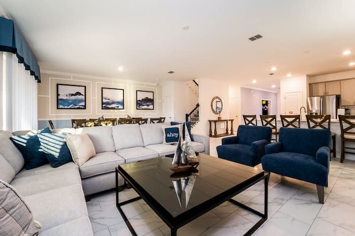 Grand 8br Villa By Disney | Pool And Games Room - Kissimmee, FL