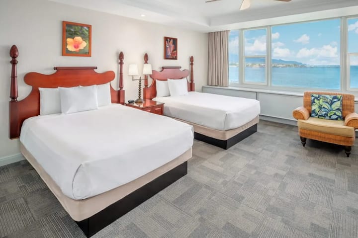 4 Family-friendly Rooms With Ocean Scene | Pool - Maui, HI