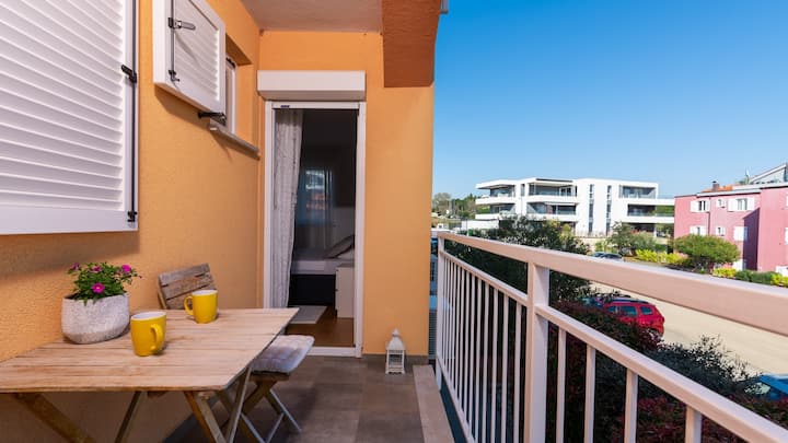 Apartment With Sea View In Novigrad - Apartment Wi - Novigrad