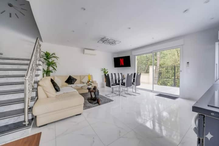 Maison Chaleureuse Et Neuve 90m2 - Saint-Émilion