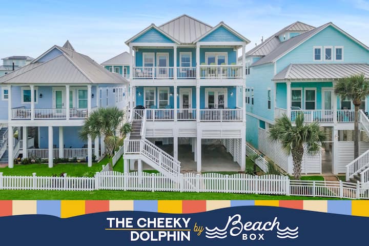 Elegant Beachside Village Getaway - Galveston Island, TX