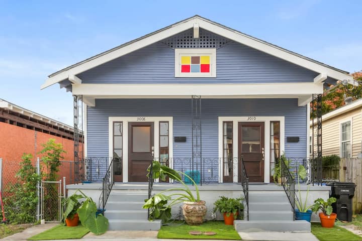 Pristine Mid-city 2bd | Courtyard | Pet Friendly - Metairie, LA