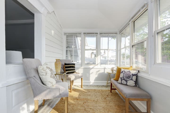 Sunny & Spacious Beach Retreat - Atlantic City, NJ