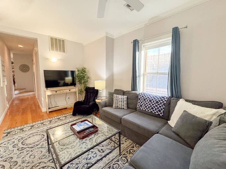Brookline Village, Central Air, 2b, Near Longwood - Newton, MA