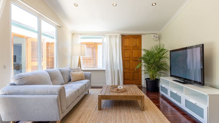 A Short Trip To The Beach - Self Contained - Perth