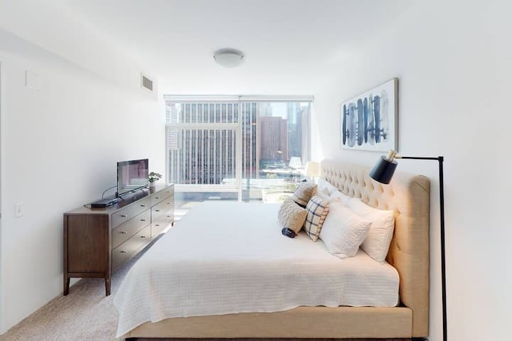 Gorgeous Corner 2 Bedroom Off The Magnificent Mile - Chicago