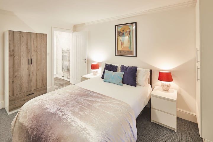 Host & Stay | Rockpools - Scarborough