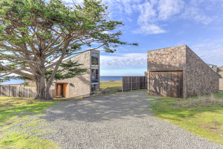 Sea Pine | Hot Tub With Ocean View - Sea Ranch, CA