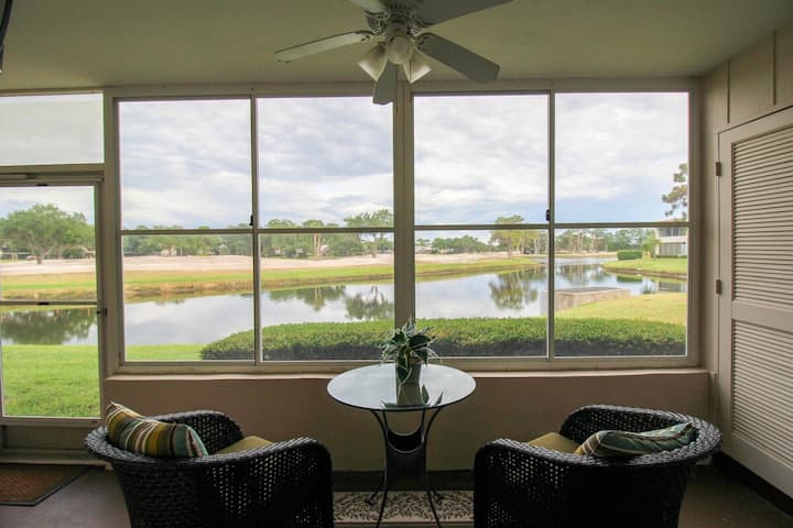 Sarasota Lakefront Condo - Golfers Little Getaway - Lakewood Ranch, FL