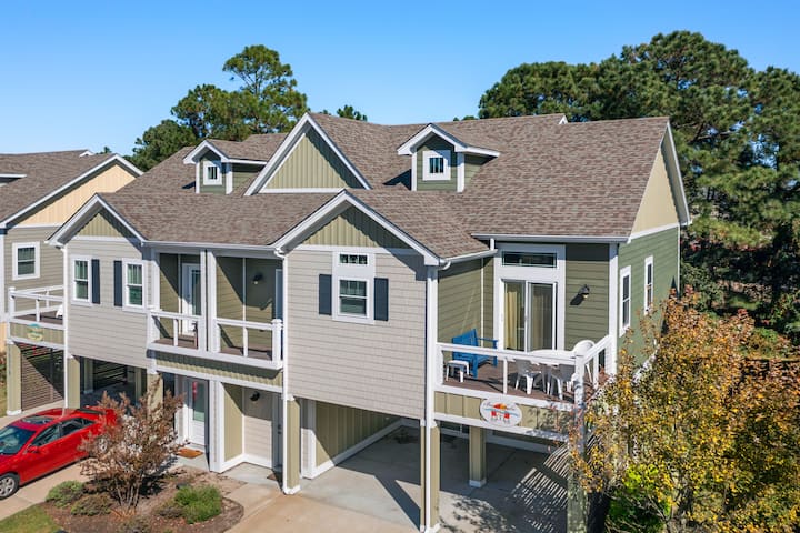 Beachaholic: Rec Room | Pool Access - Corolla, NC