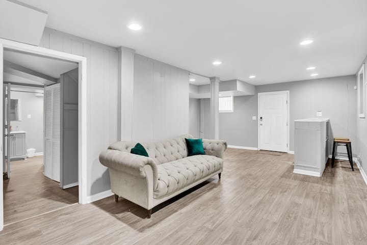 Private Room, Desk+tv. Near Mercedes-benz Stadium - Atlanta