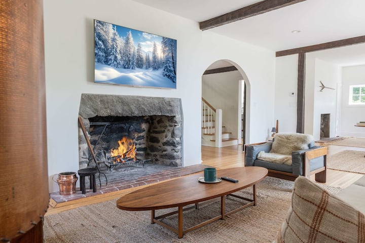 Meeker Hill House - Country Escape W/ Heated Pool - Bethel, CT