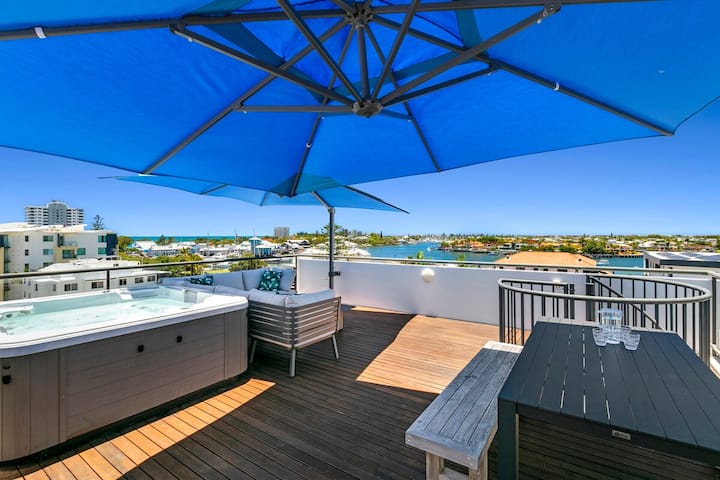 Luxurious Penthouse Near Beach With Unmatched View - Mooloolaba