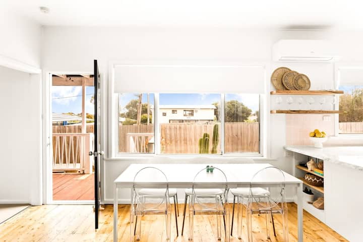 Retro Bungalow Near Beach And Shops - Phillip Island