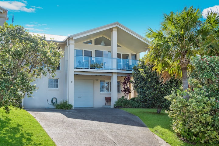 Modern Townhouses With Ocean Views - Crescent Head