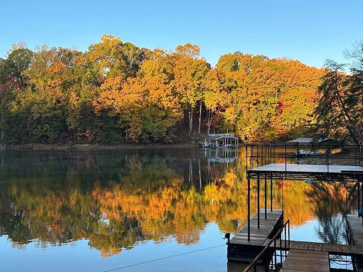 Lake Lanier Livin' In Georgia - Gainesville, GA