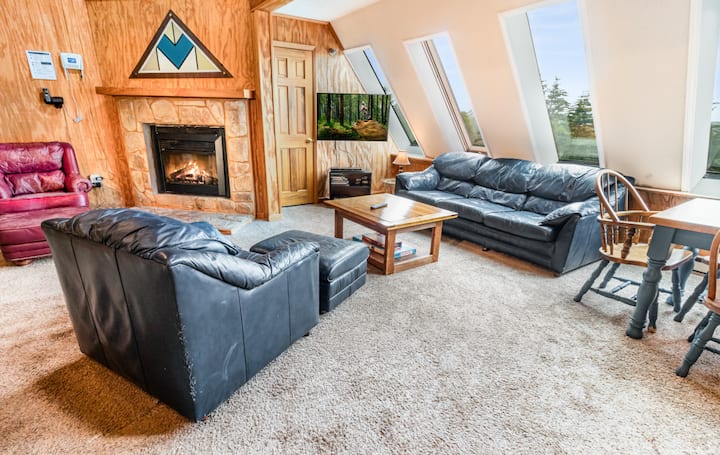 Leatherbark 306a 2br/1ba Sleep 8 Fireplace Wi-fi Close To Village & Slopes - Snowshoe, WV