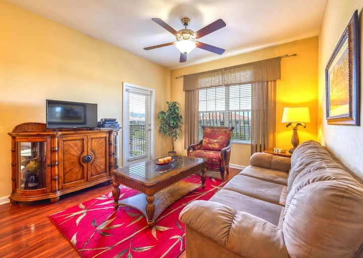 Spacious Resort Condo With Balcony Near Disney - Orlando