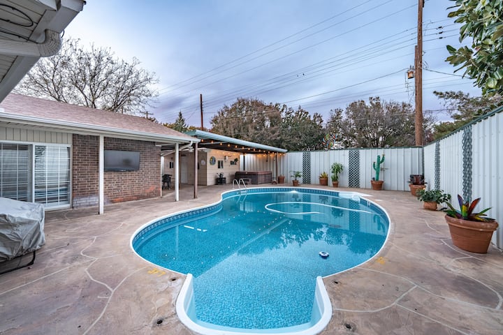 Lubbock Vacation Rentals with a Pool - Texas, United States | Airbnb