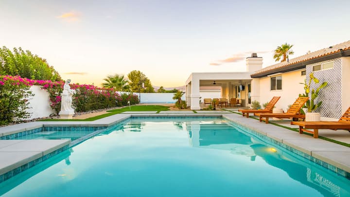 Resort Style Villa W/ Views, Pool, Spa And Golf - Palm Springs, CA