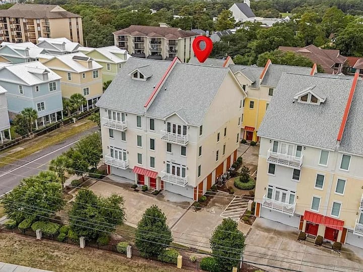 Luxe 4 Story Townhouse W/elevator, Garage - Myrtle Beach, SC