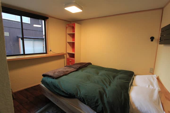 Yubaba House Unit 2 Nozawa Downtown Apartment - 노자와온센무라