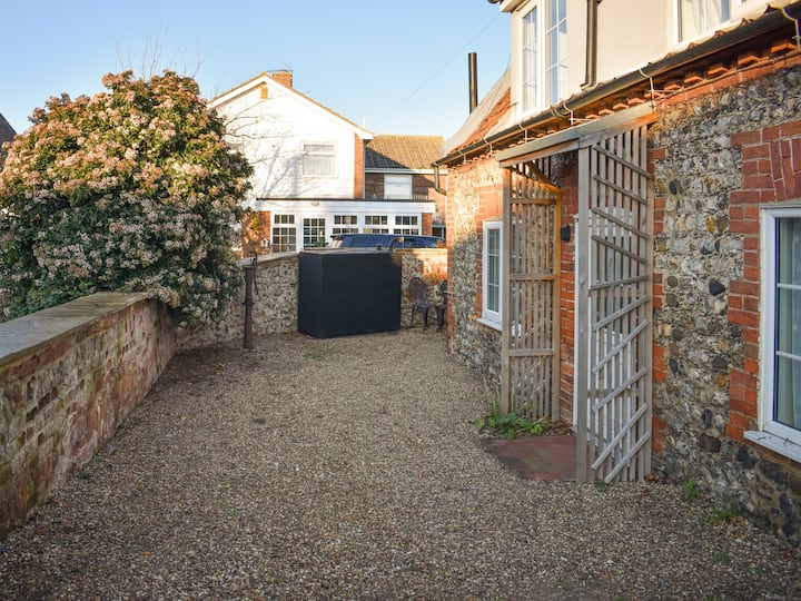 Pump Cottage - Brancaster