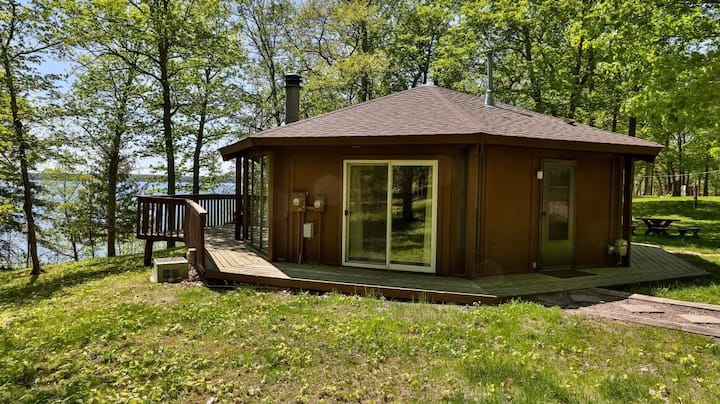 Scenic Lakeside Octagon - Grant Lake, Bemidji