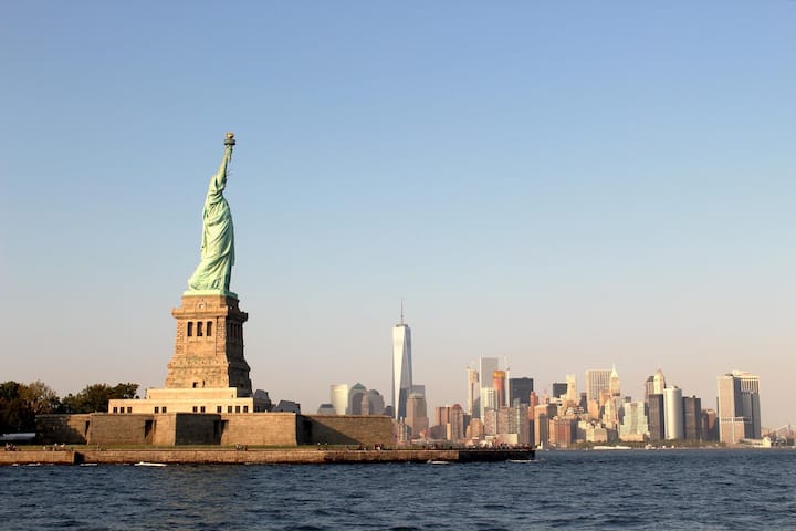Prime Location! 4 Units Close To Times Square! - New York