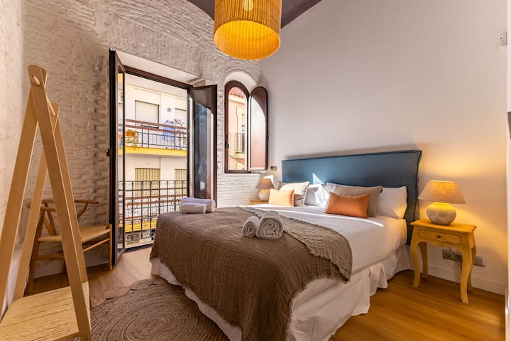 Triana Luxury Suites Iv - 2 Bedrooms 2 Bathrooms - Seville