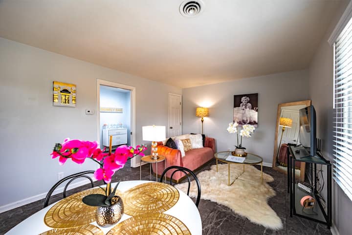 Charming Clintonville 1br Near Shops - Columbus, OH