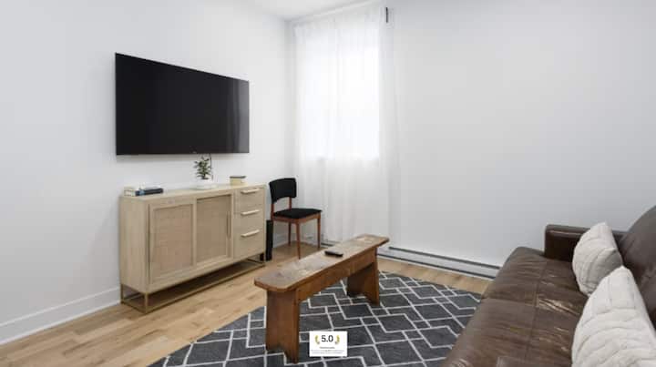 Yuka Condo - Amazing Condo In Heart Of Mtl - Lasalle