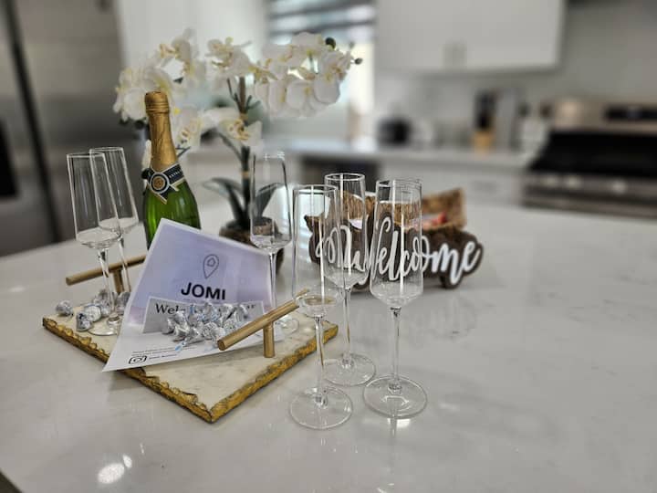 The Heart Of La House - Culver City, CA