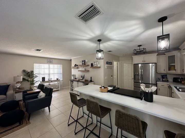 Three Treasures Beach House - New Smyrna Beach, FL