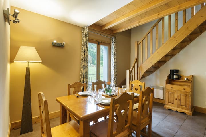 60 M² Appartement ∙ 2 Slaapkamers ∙ 5 Gasten - Martigny