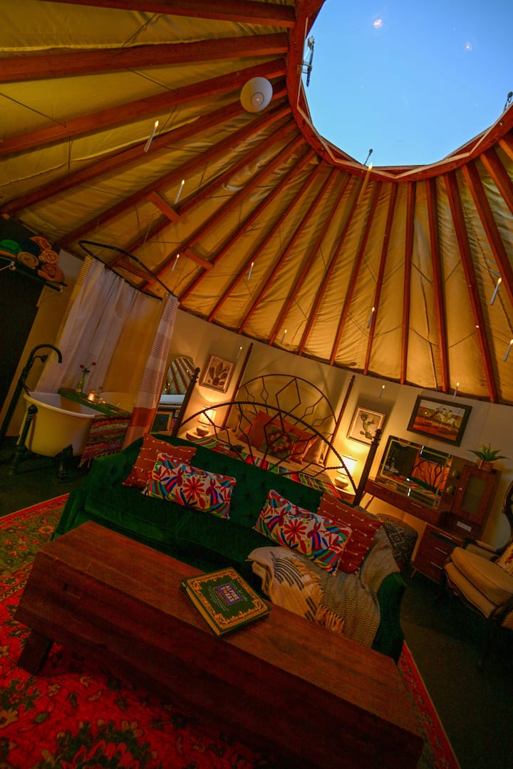 Casa De Marca • Romantic Yurt - Cerca Del Cielo - Alpine, TX