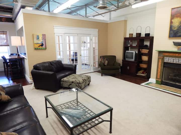Stylish 2 Bed, 1 Bath With Riverfront Views - Delmar, DE