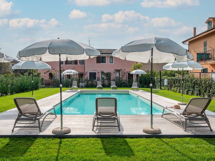 Ciliegiolo By Interhome - Imperia