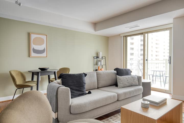 Gorgeous Ballston 1br W/ W/d, Gym & Pool, Near Metro, By Blueground - Arlington, VA