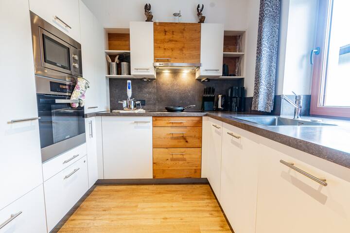 Chalet Hohe Tauern For 14 Garden And Mountain View - Zell am See