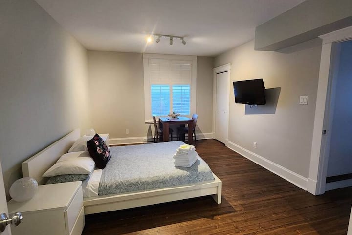 Suite Kaishi - Lit Queen - Salle De Bain Privée - Québec, Kanada