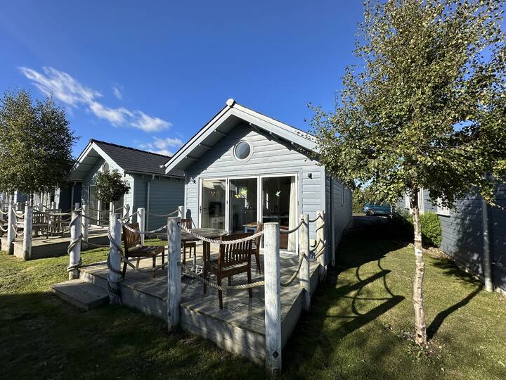 Puffin Lodge - Pool And Beach Access - Filey