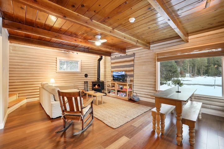 Augie’s Authentic Log Cabin! Pets Welcome! - California 89, CA
