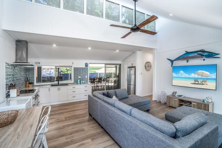 Castaway Cottage - Rainbow Beach - Rainbow Beach