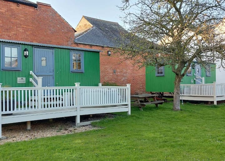 Shepherds Hut Ryans Retreat Close To Hadrians Wall - Bowness-on-Solway