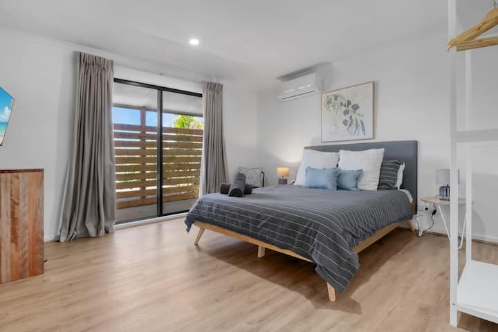 Recharge In Waurn Ponds I Superior Queen - Geelong