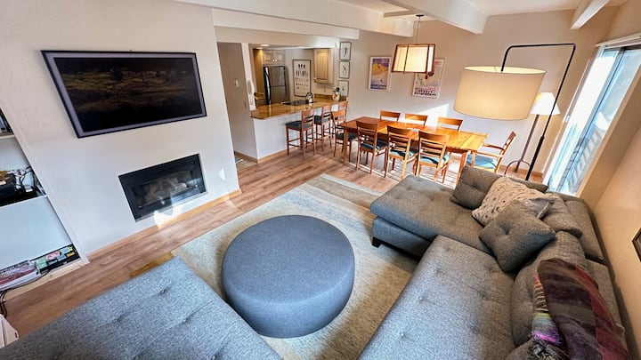 Vail Mountain Views From Upper Level Condo - Vail, CO