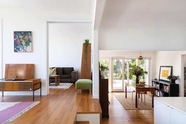 Couples Corner: A Stylish Bay View Retreat - Dromana