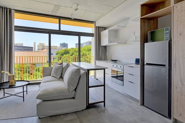 Sea Point Apt: Pool & Ocean Escape - Kaapstad